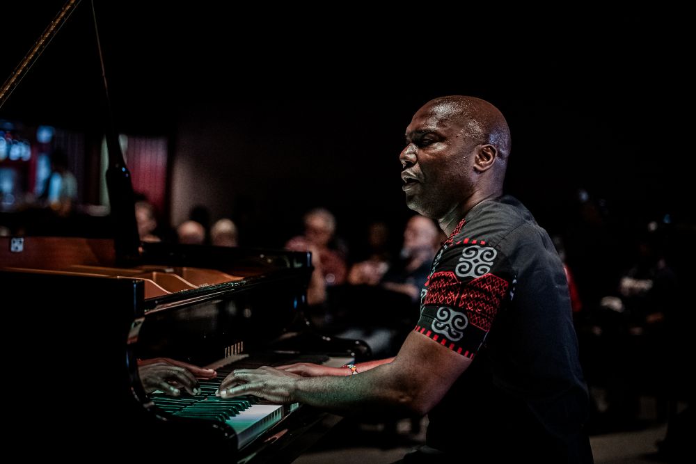 Sibusiso Mash Mashiloane Embarks on ISIGQI Tour | SA Music News Magazine